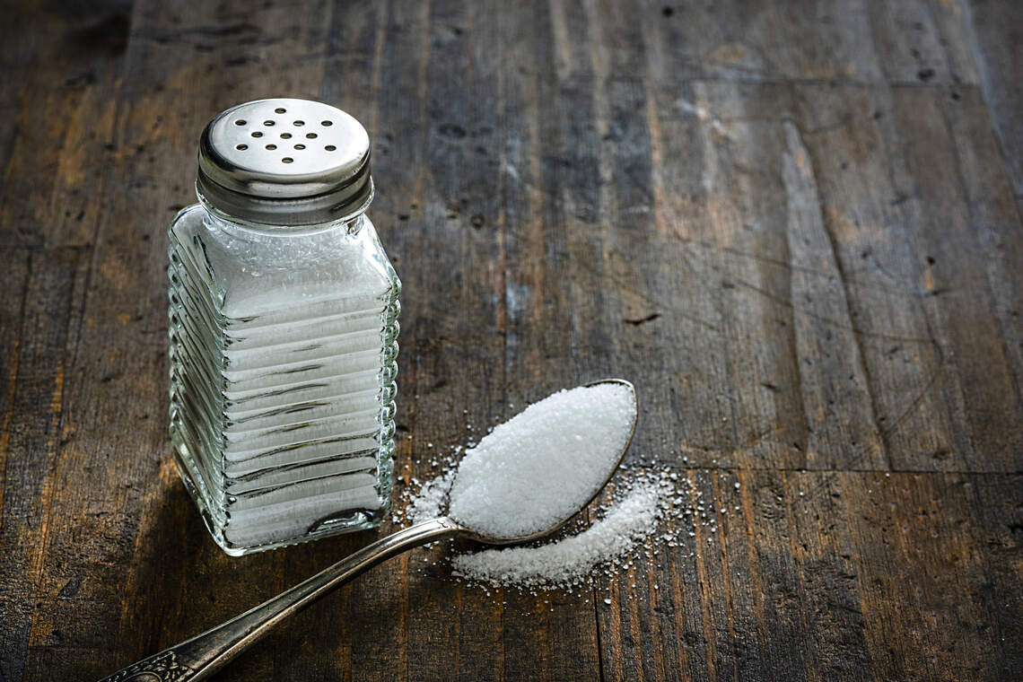 Use these 5 things you already have at home to melt snow/ice ...