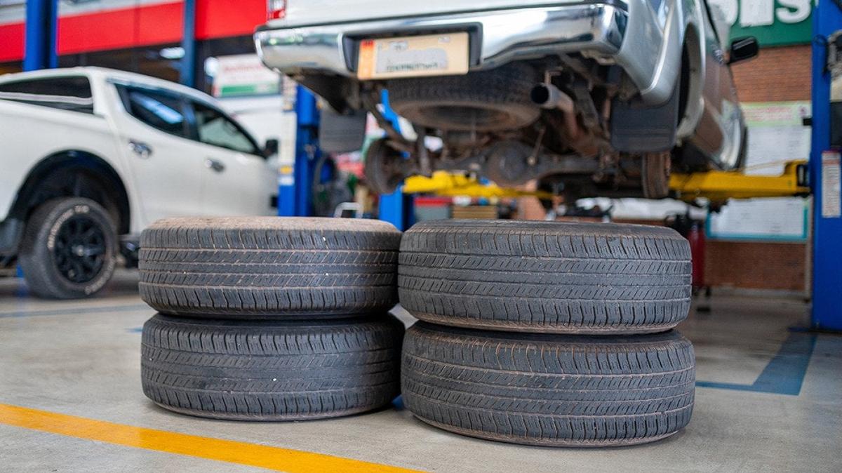 How to rotate truck tires: 7 rotation patterns explained | Charlotte ...
